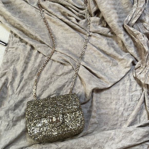 Boutique 9 | Bags | This Gold Glitter Bag With A Gold Chain Its Super ...